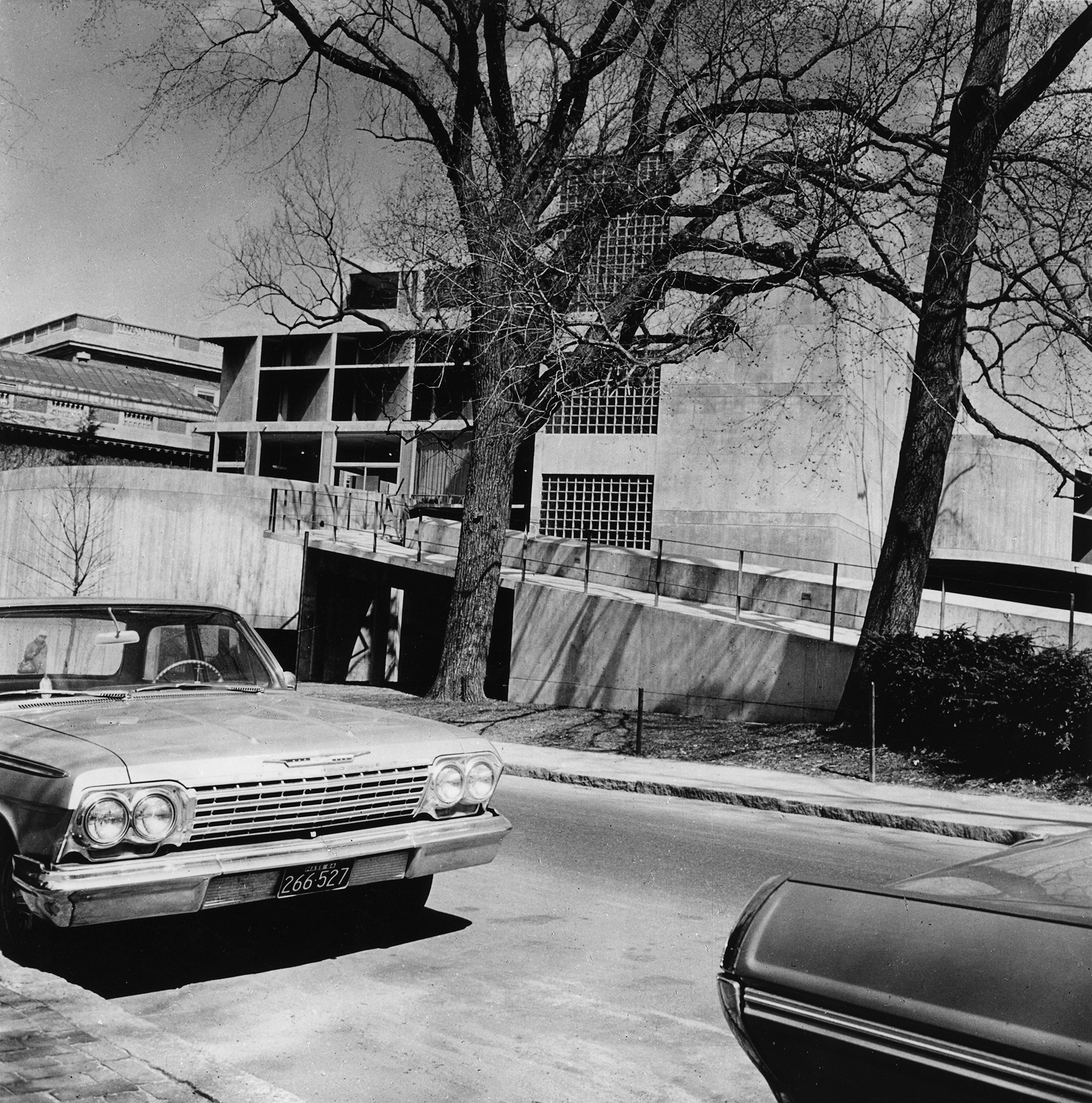 Giedion and America: Repositioning the History of Modern Architecture - JAE